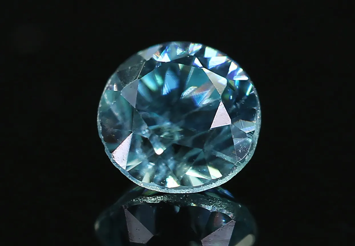 Šta znači sanjati cirkon? 💎 - Veliki Sanovnik